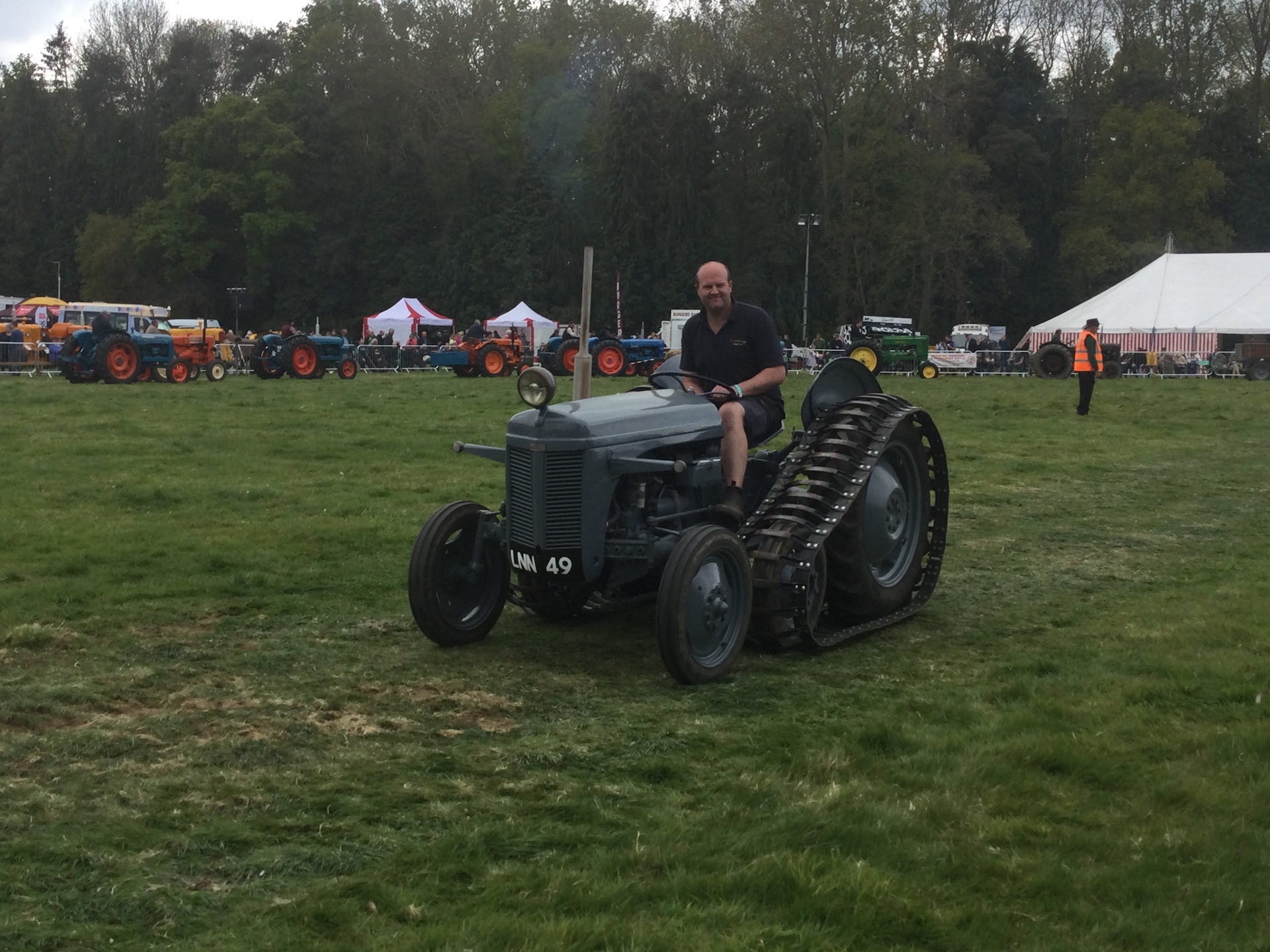 Stradsett Park Vintage Rally 2022 – The Vale of Belvoir Machinery Group