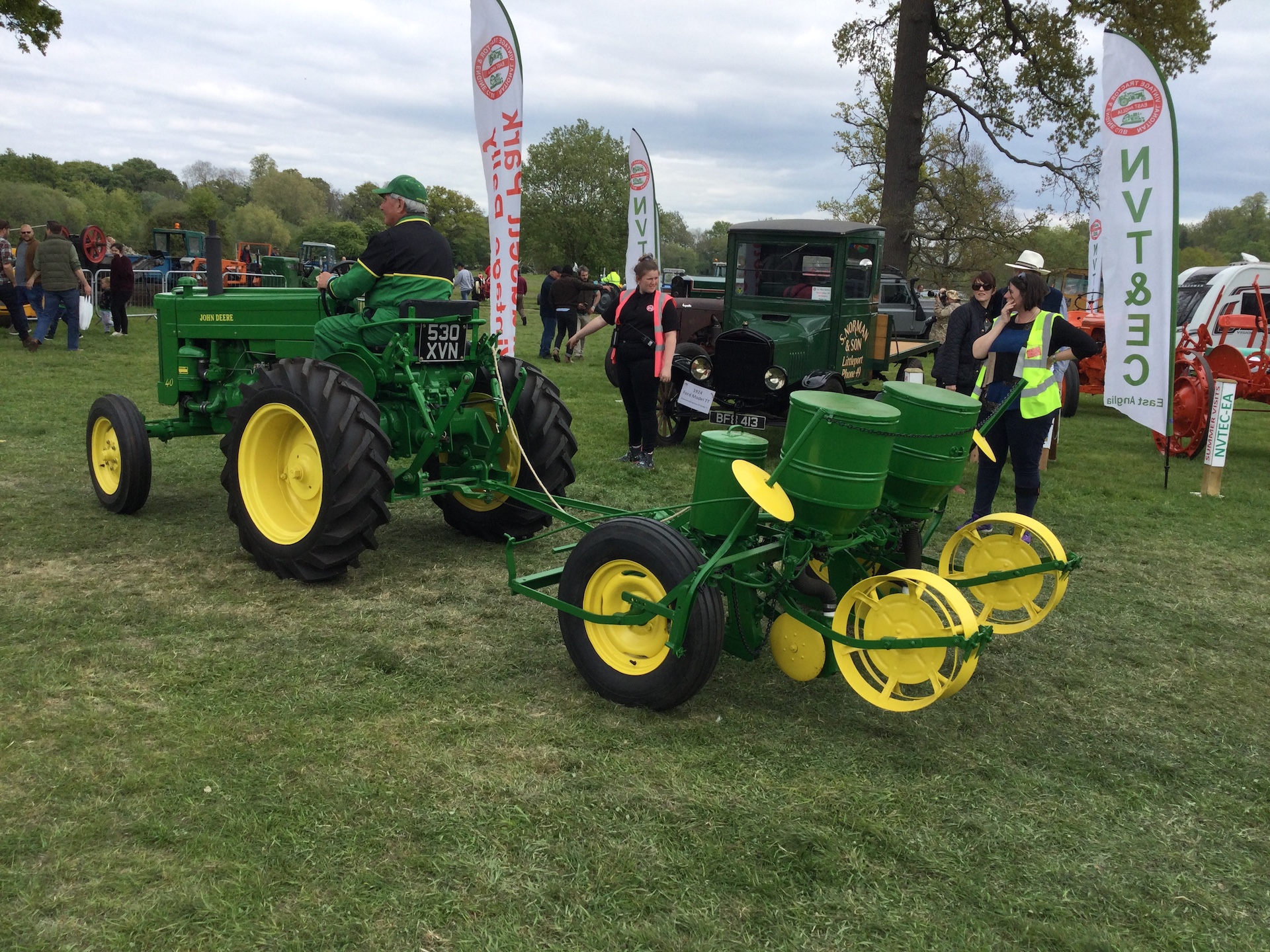 Stradsett Park Vintage Rally 2022 – The Vale of Belvoir Machinery Group